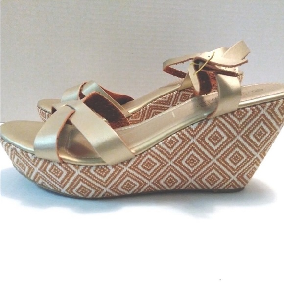 Charles Albert | Shoes | 5 For 5 Charles Albert 1m Beautiful Gold Wedge ...